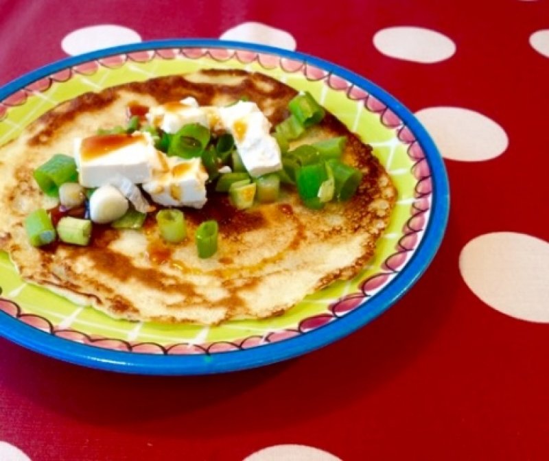 Hartige pannenkoek bosui en feta